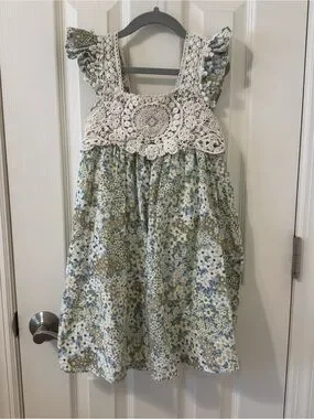 iris & ivy | Dresses | Iris Ivy Floral Dress With White Crochet Bodice ...